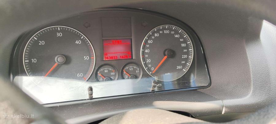 Balts Volkswagen Touran 2010 Šilalė, ar dzinēja tilpumu 1.90 L un nobraukumu 360 tūkst. km par 2900 €, foto 4 vietnē AUTOMOTO.COM.LV