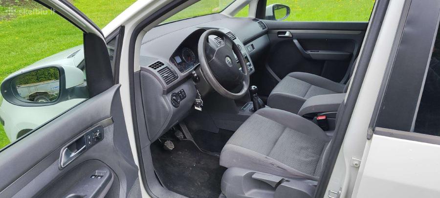 Balts Volkswagen Touran 2010 Šilalė, ar dzinēja tilpumu 1.90 L un nobraukumu 360 tūkst. km par 2900 €, foto 12 vietnē AUTOMOTO.COM.LV