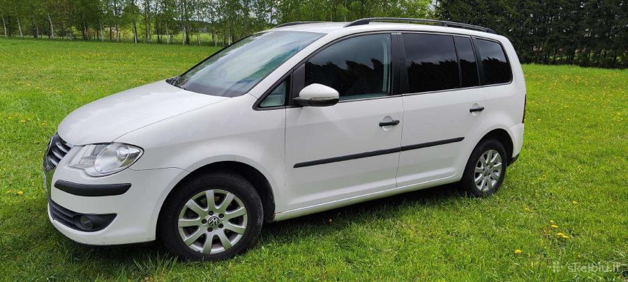 Balts Volkswagen Touran 2010 Šilalė, ar dzinēja tilpumu 1.90 L un nobraukumu 360 tūkst. km par 2900 €, foto 17 vietnē AUTOMOTO.COM.LV