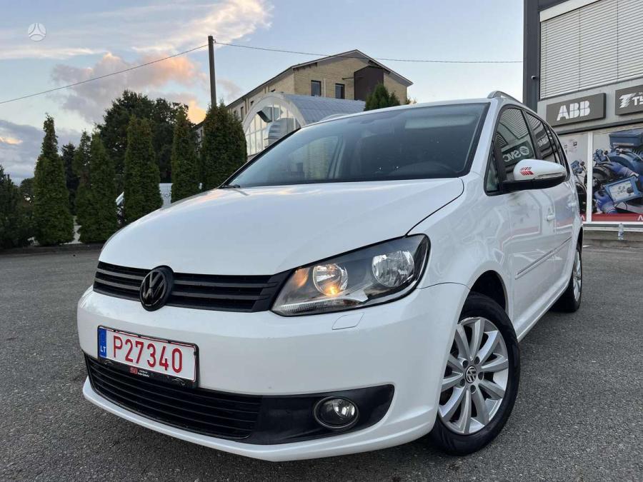 Balts Volkswagen Touran 2010 Alīta, ar dzinēja tilpumu 1.39 L un nobraukumu 216 tūkst. km par 3990 €, foto 1 vietnē AUTOMOTO.COM.LV