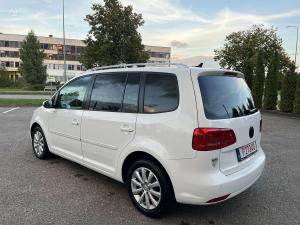 Balts Volkswagen Touran 2010 Alīta, ar dzinēja tilpumu 1.39 L un nobraukumu 216 tūkst. km par 3990 €, foto 11 vietnē AUTOMOTO.COM.LV