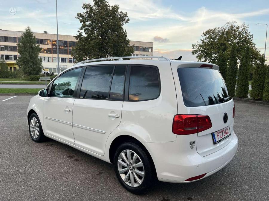 Balts Volkswagen Touran 2010 Alīta, ar dzinēja tilpumu 1.39 L un nobraukumu 216 tūkst. km par 3990 €, foto 11 vietnē AUTOMOTO.COM.LV