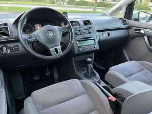 Balts Volkswagen Touran 2010 Alīta, ar dzinēja tilpumu 1.39 L un nobraukumu 216 tūkst. km par 3990 €, foto 16 vietnē AUTOMOTO.COM.LV