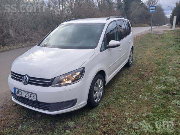 Balts Volkswagen Touran 2011 Tukums, ar dzinēja tilpumu 2.00 L un nobraukumu 0 tūkst. km par 3800 €, foto 2 vietnē AUTOMOTO.COM.LV