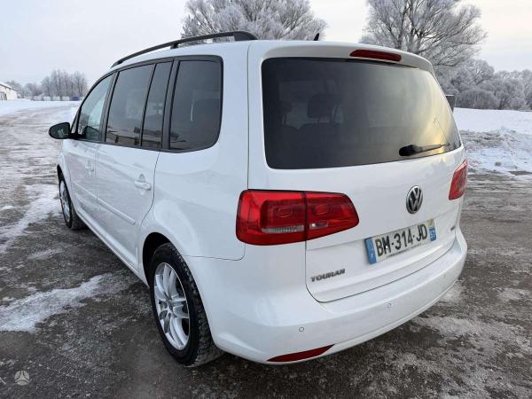 Balts Volkswagen Touran 2011 Tauragė, ar dzinēja tilpumu 1.60 L un nobraukumu 242 tūkst. km par 4900 €, foto 6 vietnē AUTOMOTO.COM.LV
