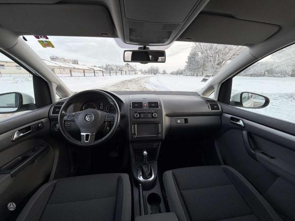 Balts Volkswagen Touran 2011 Tauragė, ar dzinēja tilpumu 1.60 L un nobraukumu 242 tūkst. km par 4900 €, foto 7 vietnē AUTOMOTO.COM.LV