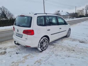 Balts Volkswagen Touran 2011 Kauņa, ar dzinēja tilpumu 1.60 L un nobraukumu 251 tūkst. km par 4999 €, foto 3 vietnē AUTOMOTO.COM.LV