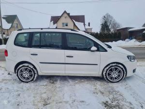 Balts Volkswagen Touran 2011 Kauņa, ar dzinēja tilpumu 1.60 L un nobraukumu 251 tūkst. km par 4999 €, foto 5 vietnē AUTOMOTO.COM.LV