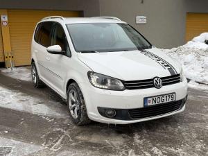 White Volkswagen Touran 2011 in Vilnius, with an engine capacity of 1.97 L and mileage of 344 thousand km for 4100 €, photo 3 on AUTOMOTO.COM.LV