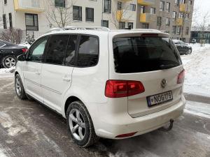 White Volkswagen Touran 2011 in Vilnius, with an engine capacity of 1.97 L and mileage of 344 thousand km for 4100 €, photo 9 on AUTOMOTO.COM.LV