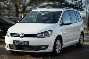 White Volkswagen Touran 2011 in Liepaja, with an engine capacity of 1.20 L and mileage of 275 thousand km for 6950 €, photo  on AUTOMOTO.COM.LV