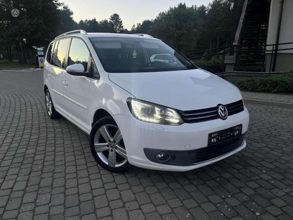 Balts Volkswagen Touran 2011 Druskininkai, ar dzinēja tilpumu 1.39 L un nobraukumu 275 tūkst. km par 4900 €, foto 2 vietnē AUTOMOTO.COM.LV