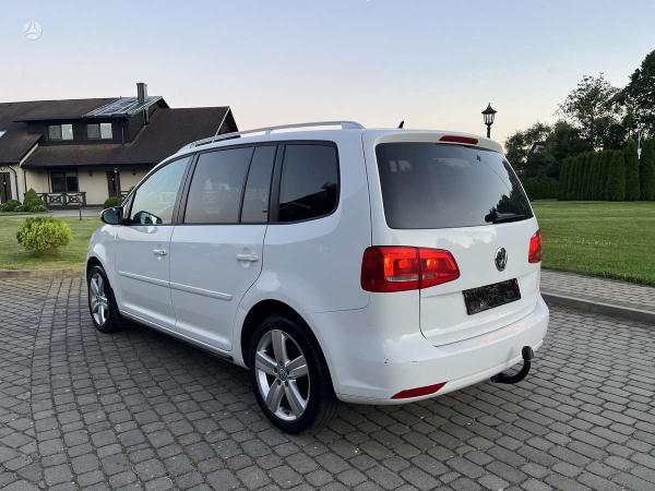 Balts Volkswagen Touran 2011 Druskininkai, ar dzinēja tilpumu 1.39 L un nobraukumu 275 tūkst. km par 4900 €, foto 5 vietnē AUTOMOTO.COM.LV
