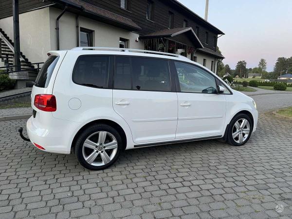 Balts Volkswagen Touran 2011 Druskininkai, ar dzinēja tilpumu 1.39 L un nobraukumu 275 tūkst. km par 4900 €, foto 7 vietnē AUTOMOTO.COM.LV