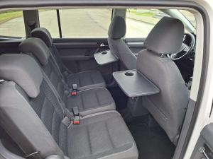 White Volkswagen Touran 2011 in Ukmerge, with an engine capacity of 1.20 L and mileage of 241 thousand km for 3950 €, photo 16 on AUTOMOTO.COM.LV