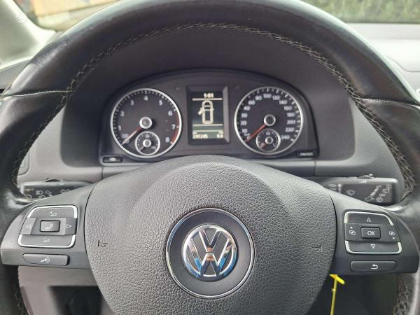 Balts Volkswagen Touran 2011 Ukmergė, ar dzinēja tilpumu 1.20 L un nobraukumu 241 tūkst. km par 3950 €, foto 8 vietnē AUTOMOTO.COM.LV