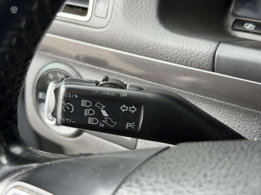 White Volkswagen Touran 2011 in Vilnius, with an engine capacity of 1.60 L and mileage of 214 thousand km for 3999 €, photo 24 on AUTOMOTO.COM.LV