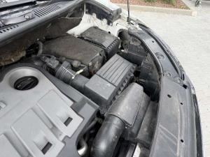 White Volkswagen Touran 2011 in Vilnius, with an engine capacity of 1.60 L and mileage of 214 thousand km for 3999 €, photo 32 on AUTOMOTO.COM.LV