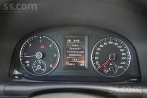 White Volkswagen Touran 2011 in Tukums, with an engine capacity of 1.60 L and mileage of 205 thousand km for 6358 €, photo 19 on AUTOMOTO.COM.LV