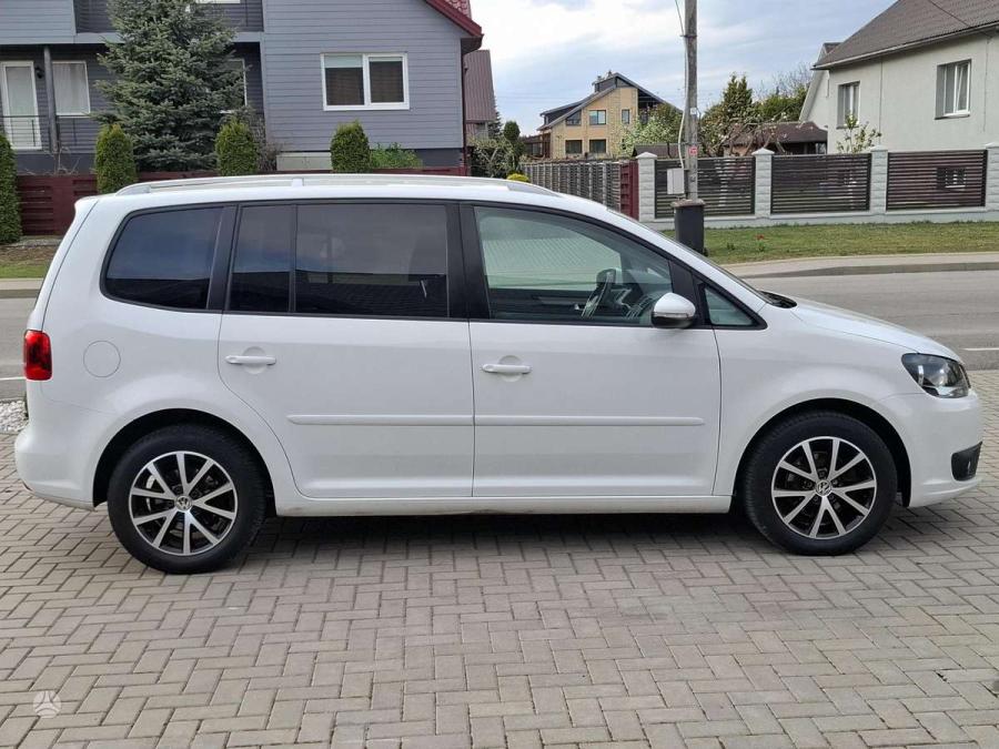 Balts Volkswagen Touran 2011 Tauragė, ar dzinēja tilpumu 1.60 L un nobraukumu 274 tūkst. km par 4600 €, foto 7 vietnē AUTOMOTO.COM.LV