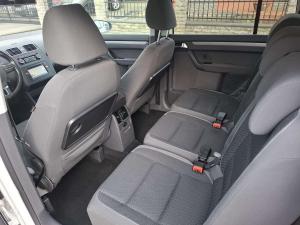 Balts Volkswagen Touran 2011 Tauragė, ar dzinēja tilpumu 1.60 L un nobraukumu 274 tūkst. km par 4600 €, foto 14 vietnē AUTOMOTO.COM.LV