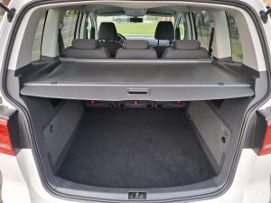 Balts Volkswagen Touran 2011 Tauragė, ar dzinēja tilpumu 1.60 L un nobraukumu 274 tūkst. km par 4600 €, foto 15 vietnē AUTOMOTO.COM.LV