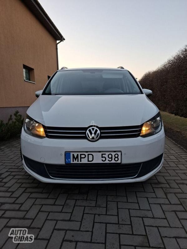 Balts Volkswagen Touran 2012 Marijampole, ar dzinēja tilpumu 1.60 L un nobraukumu 348 tūkst. km par 3999 €, foto 1 vietnē AUTOMOTO.COM.LV