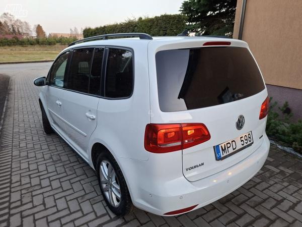 Balts Volkswagen Touran 2012 Marijampole, ar dzinēja tilpumu 1.60 L un nobraukumu 348 tūkst. km par 3999 €, foto 5 vietnē AUTOMOTO.COM.LV