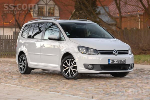 Balts Volkswagen Touran 2012 Jelgava, ar dzinēja tilpumu 2.00 L un nobraukumu 250 tūkst. km par 6290 €, foto 1 vietnē AUTOMOTO.COM.LV