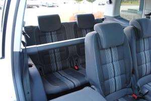 White Volkswagen Touran 2012 in Riga, with an engine capacity of 1.60 L and mileage of 238 thousand km for 7290 €, photo 14 on AUTOMOTO.COM.LV