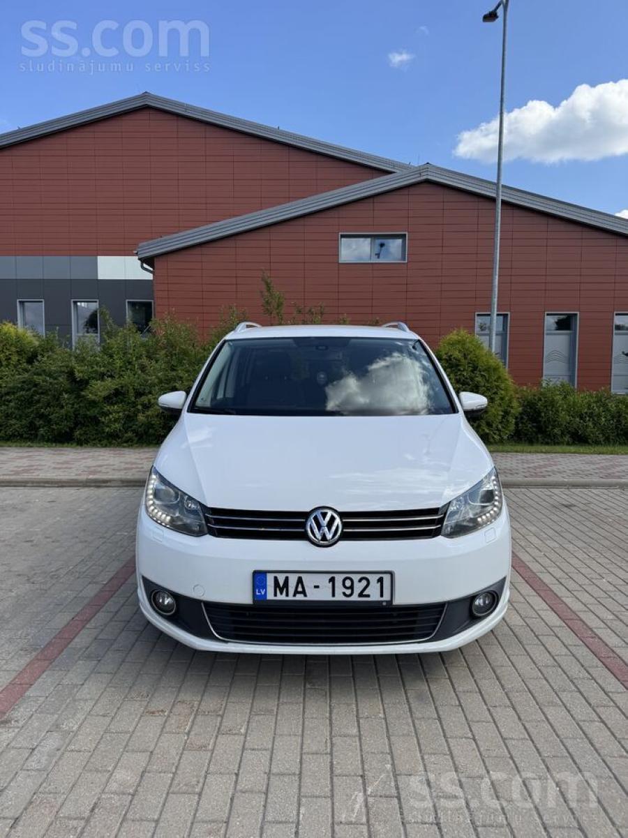 Balts Volkswagen Touran 2012 Rīga, ar dzinēja tilpumu 2.00 L un nobraukumu 317 tūkst. km par 6800 €, foto 3 vietnē AUTOMOTO.COM.LV
