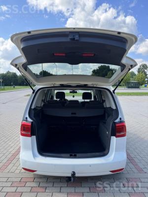 Balts Volkswagen Touran 2012 Rīga, ar dzinēja tilpumu 2.00 L un nobraukumu 317 tūkst. km par 6800 €, foto 14 vietnē AUTOMOTO.COM.LV