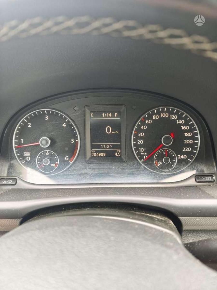 Balts Volkswagen Touran 2012 Šauļi, ar dzinēja tilpumu 1.60 L un nobraukumu 285 tūkst. km par 3600 €, foto 11 vietnē AUTOMOTO.COM.LV