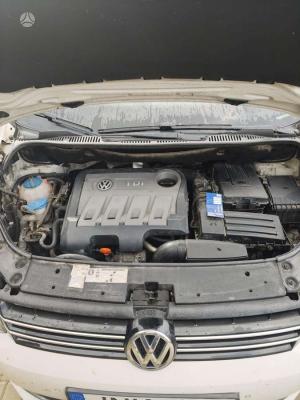 Balts Volkswagen Touran 2012 Šauļi, ar dzinēja tilpumu 1.60 L un nobraukumu 285 tūkst. km par 3600 €, foto 13 vietnē AUTOMOTO.COM.LV