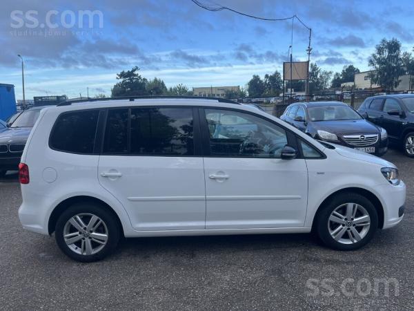 Balts Volkswagen Touran 2012 Rīga, ar dzinēja tilpumu 1.60 L un nobraukumu 0 tūkst. km par 5950 €, foto 1 vietnē AUTOMOTO.COM.LV