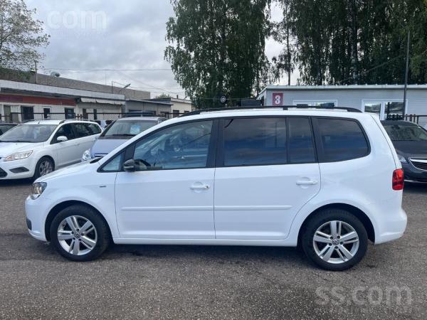 Balts Volkswagen Touran 2012 Rīga, ar dzinēja tilpumu 1.60 L un nobraukumu 0 tūkst. km par 5950 €, foto 6 vietnē AUTOMOTO.COM.LV