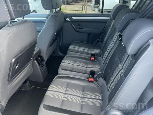 Balts Volkswagen Touran 2012 Rīga, ar dzinēja tilpumu 1.60 L un nobraukumu 0 tūkst. km par 5950 €, foto 10 vietnē AUTOMOTO.COM.LV