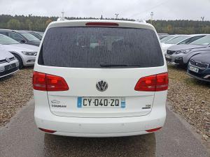 White Volkswagen Touran 2013 in Vilnius, with an engine capacity of 1.60 L and mileage of 191 thousand km for 6950 €, photo 3 on AUTOMOTO.COM.LV