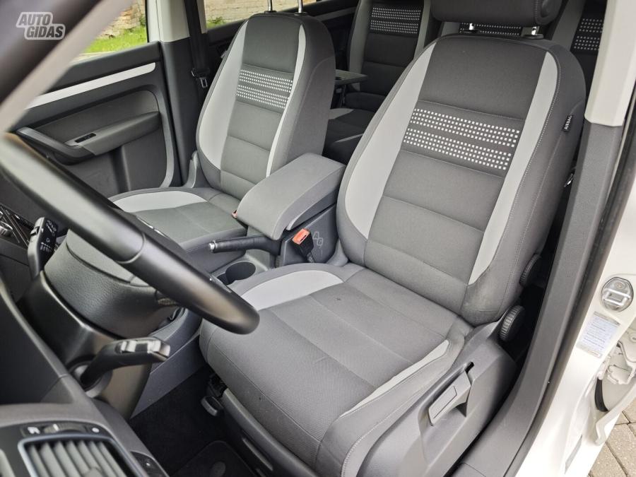 White Volkswagen Touran 2013 in Vilnius, with an engine capacity of 2.00 L and mileage of 264 thousand km for 6500 €, photo 15 on AUTOMOTO.COM.LV