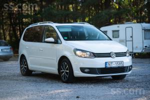 Balts Volkswagen Touran 2013 Liepāja, ar dzinēja tilpumu 2.00 L un nobraukumu 410 tūkst. km par 5750 €, foto 16 vietnē AUTOMOTO.COM.LV