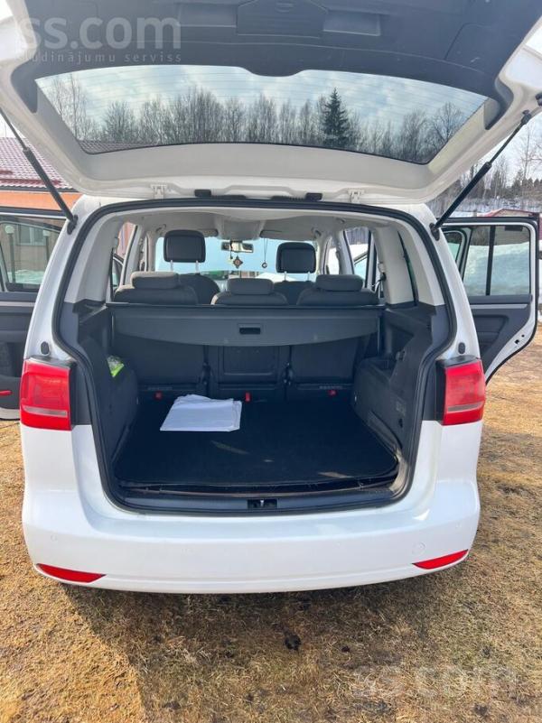 Balts Volkswagen Touran 2013 Ludza, ar dzinēja tilpumu 2.00 L un nobraukumu 301 tūkst. km par 5000 €, foto 8 vietnē AUTOMOTO.COM.LV