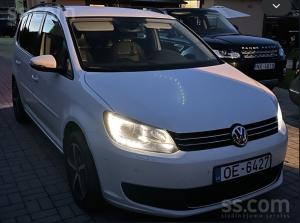 White Volkswagen Touran 2013 in Daugavpils, with an engine capacity of 1.40 L and mileage of 0 thousand km for 4550 €, photo 22 on AUTOMOTO.COM.LV