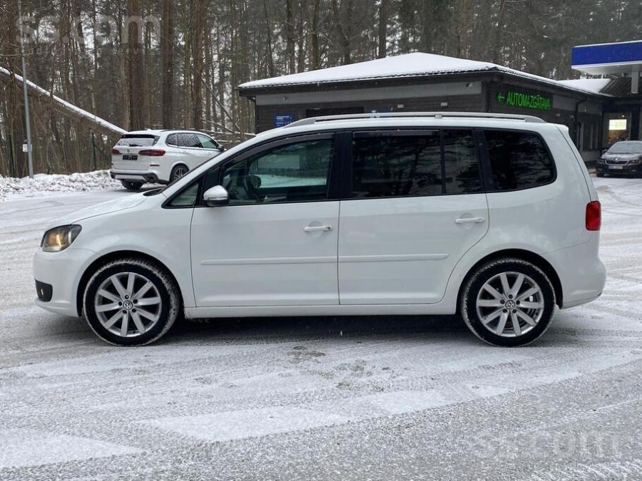 Balts Volkswagen Touran 2014 Rīga, ar dzinēja tilpumu 1.60 L un nobraukumu 0 tūkst. km par 5499 €, foto 2 vietnē AUTOMOTO.COM.LV