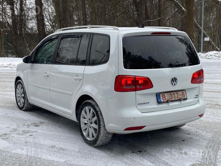 Balts Volkswagen Touran 2014 Rīga, ar dzinēja tilpumu 1.60 L un nobraukumu 0 tūkst. km par 5499 €, foto 3 vietnē AUTOMOTO.COM.LV