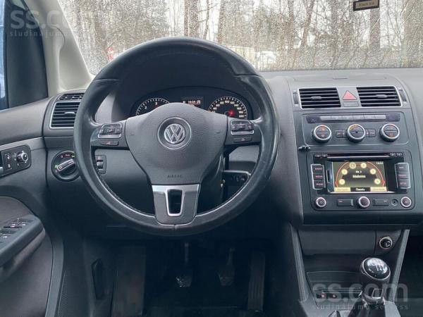 Balts Volkswagen Touran 2014 Rīga, ar dzinēja tilpumu 1.60 L un nobraukumu 0 tūkst. km par 5499 €, foto 9 vietnē AUTOMOTO.COM.LV