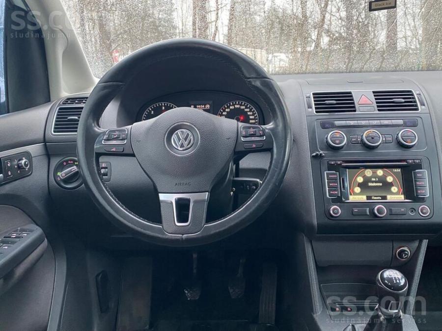Balts Volkswagen Touran 2014 Rīga, ar dzinēja tilpumu 1.60 L un nobraukumu 0 tūkst. km par 5499 €, foto 9 vietnē AUTOMOTO.COM.LV