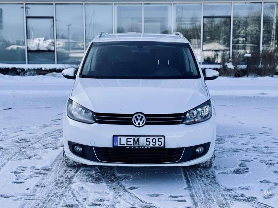 Balts Volkswagen Touran 2014 Viļņa, ar dzinēja tilpumu 1.60 L un nobraukumu 265 tūkst. km par 6650 €, foto 5 vietnē AUTOMOTO.COM.LV