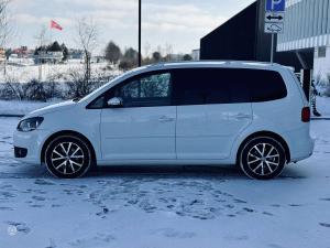 Balts Volkswagen Touran 2014 Viļņa, ar dzinēja tilpumu 1.60 L un nobraukumu 265 tūkst. km par 6650 €, foto 7 vietnē AUTOMOTO.COM.LV