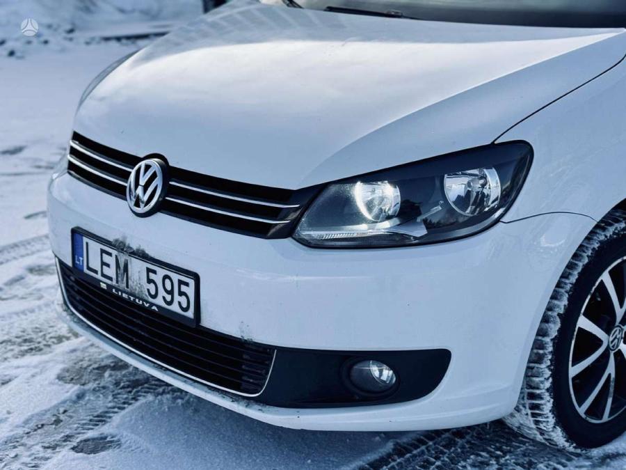 Balts Volkswagen Touran 2014 Viļņa, ar dzinēja tilpumu 1.60 L un nobraukumu 265 tūkst. km par 6650 €, foto 9 vietnē AUTOMOTO.COM.LV