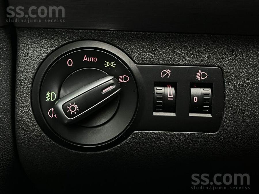 Balts Volkswagen Touran 2014 Rīga, ar dzinēja tilpumu 1.60 L un nobraukumu 0 tūkst. km par 4799 €, foto 14 vietnē AUTOMOTO.COM.LV